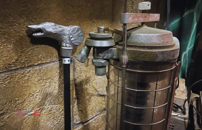2021 Halloween Horror Nights LIGHTS ON Tour: Unmasking the Horror 3 ...