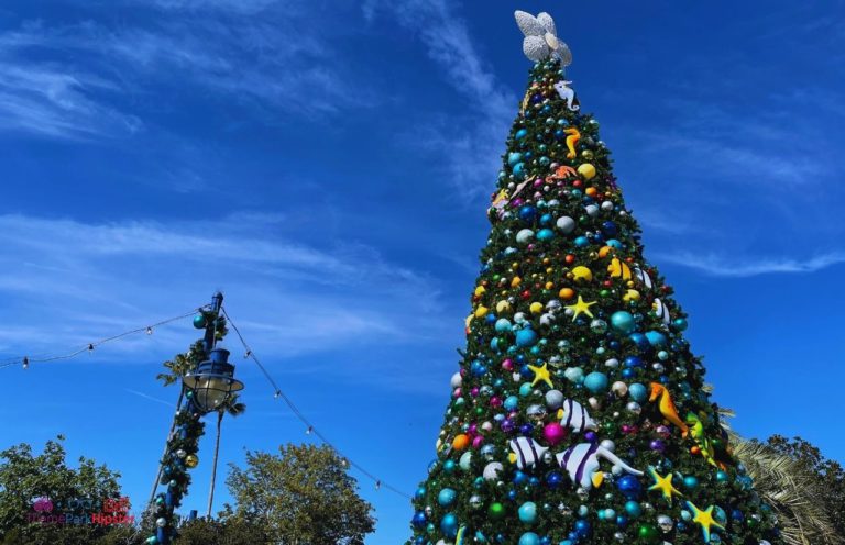 2025 Expert Guide to Christmas at SeaWorld Orlando: Parade, Food ...