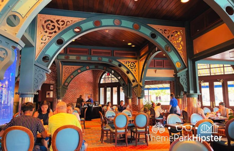 Top 5 Best Restaurants at Universal Studios Florida YOU MUST Try in ...
